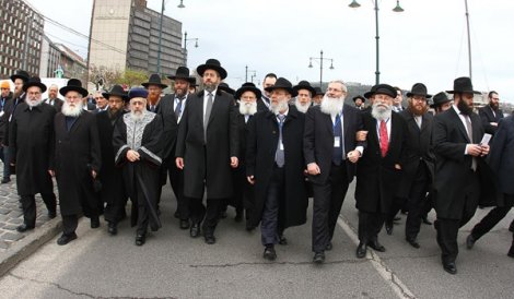 Budapest : hommage des rabbins européens aux victimes de la Shoah ...