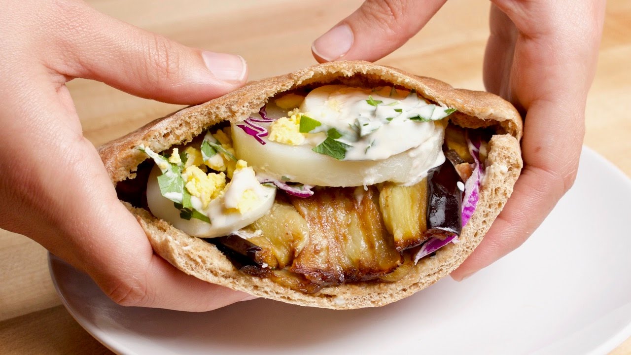 Recette: Sabich (ou pita farci d’aubergines) – Chiourim